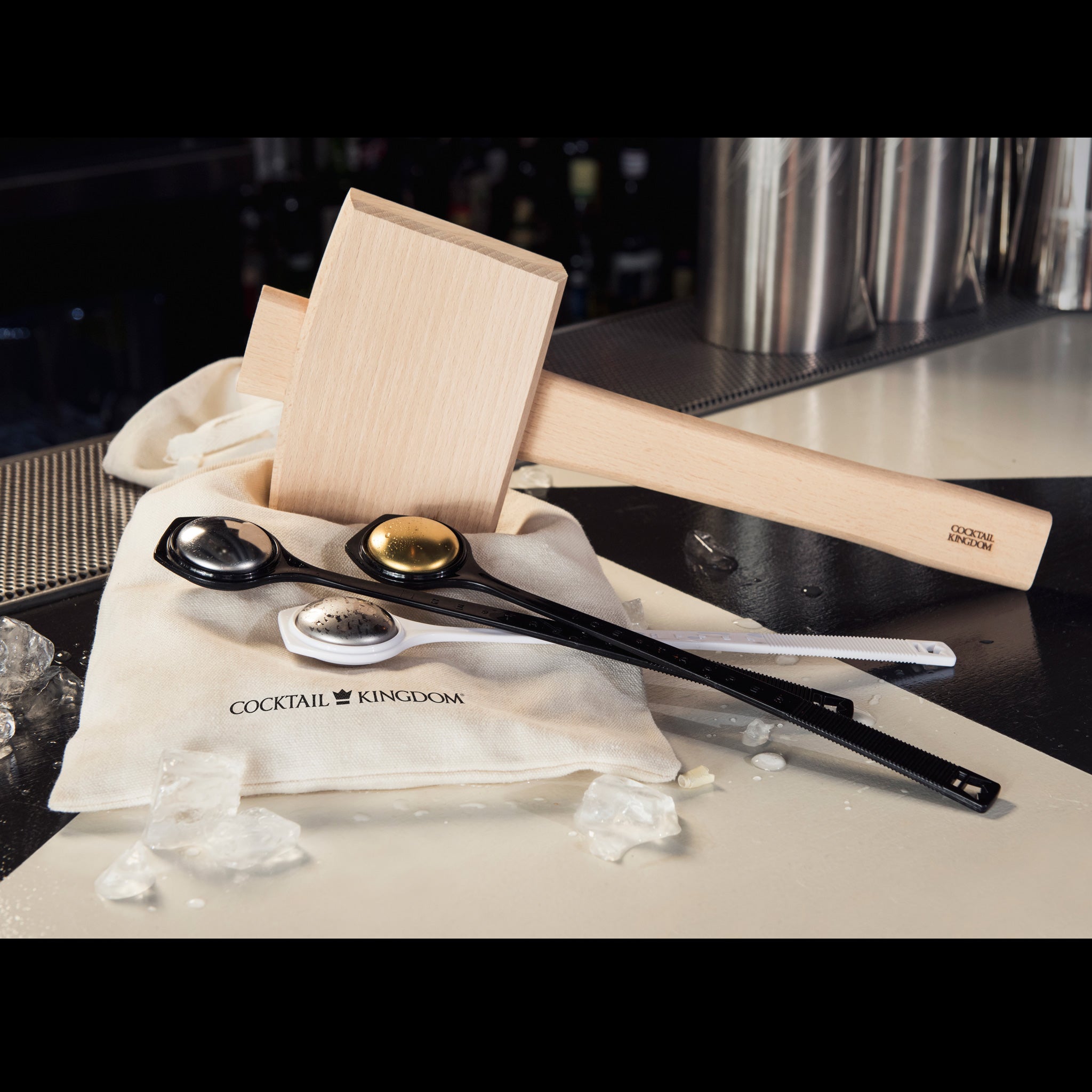 ICE TAPPER - PLASTIC AND STAINLESS STEEL / BLACK – Cocktail Kingdom