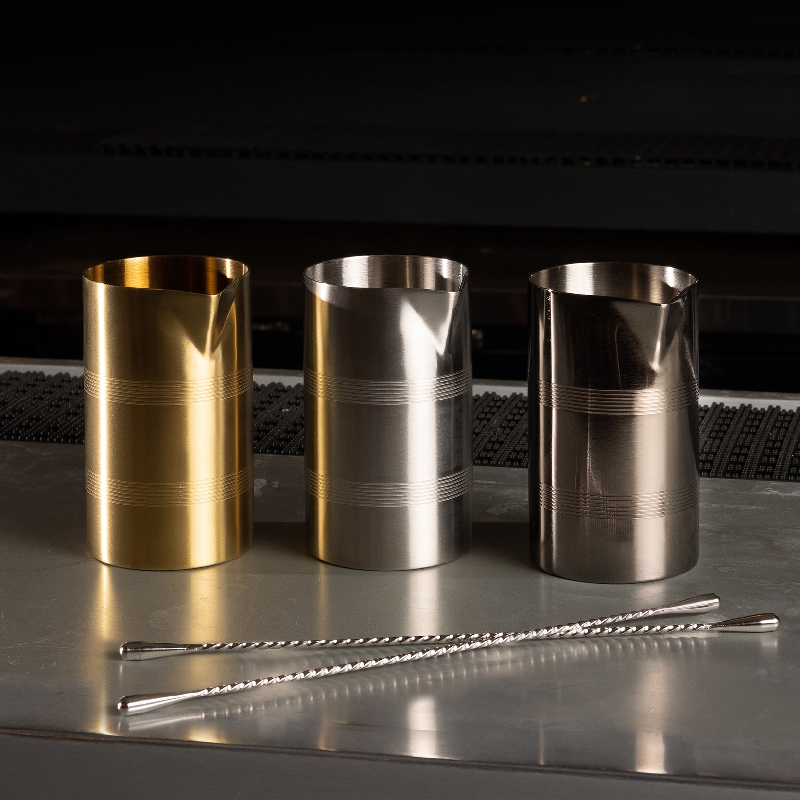 MIXTIN™ STIRRING TIN – GUNMETAL BLACK PLATED STAINLESS STEEL / 625ml ...