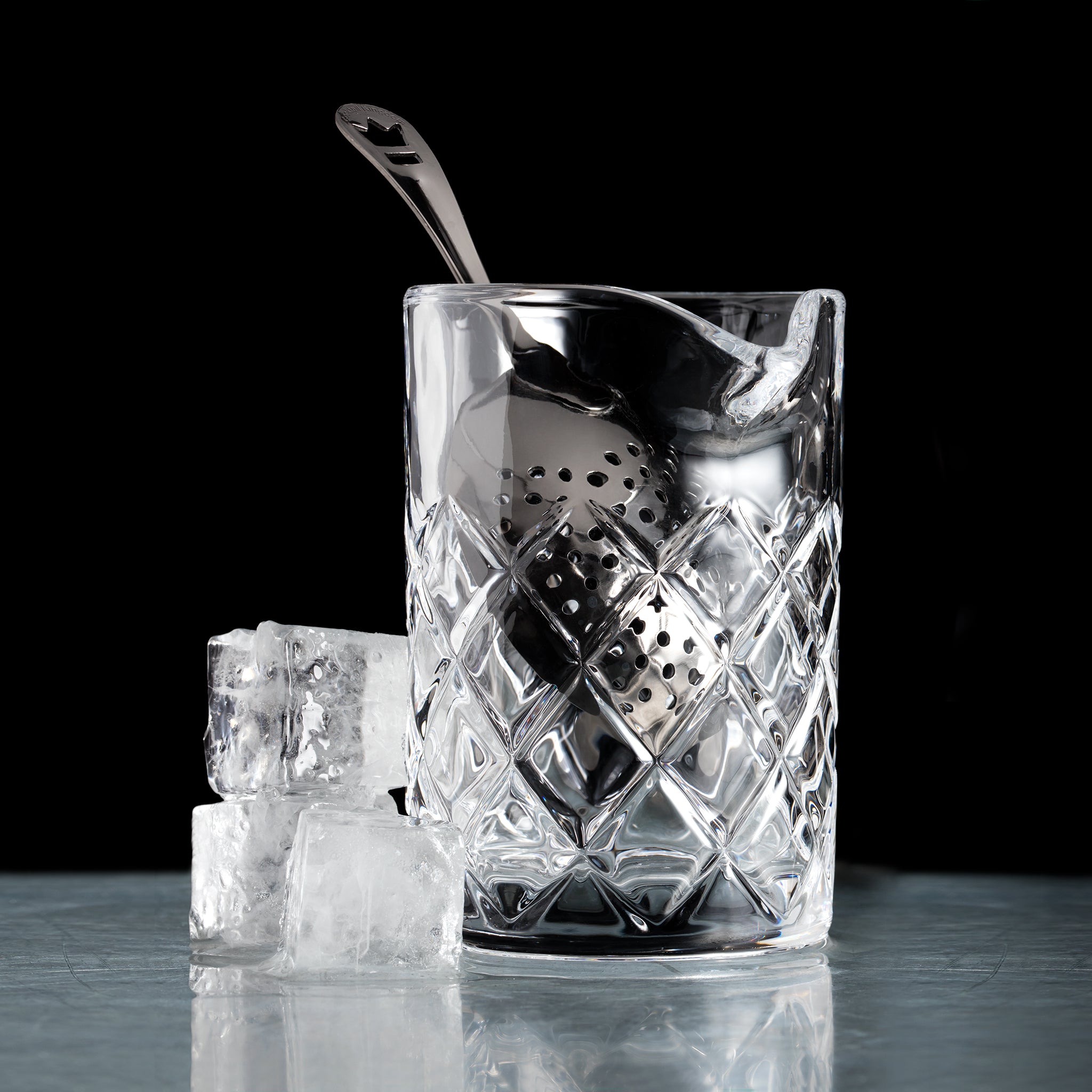 YARAI® MIXING GLASS – 500ml (17oz) – Cocktail Kingdom